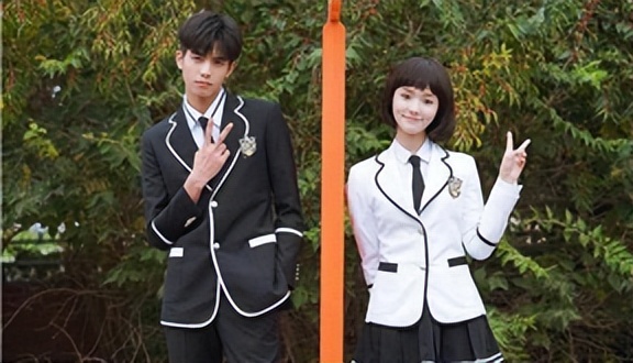 Is Song Weilong and Chen Qianyu in love? The new drama "Lovesickness" has just finished, and the ...