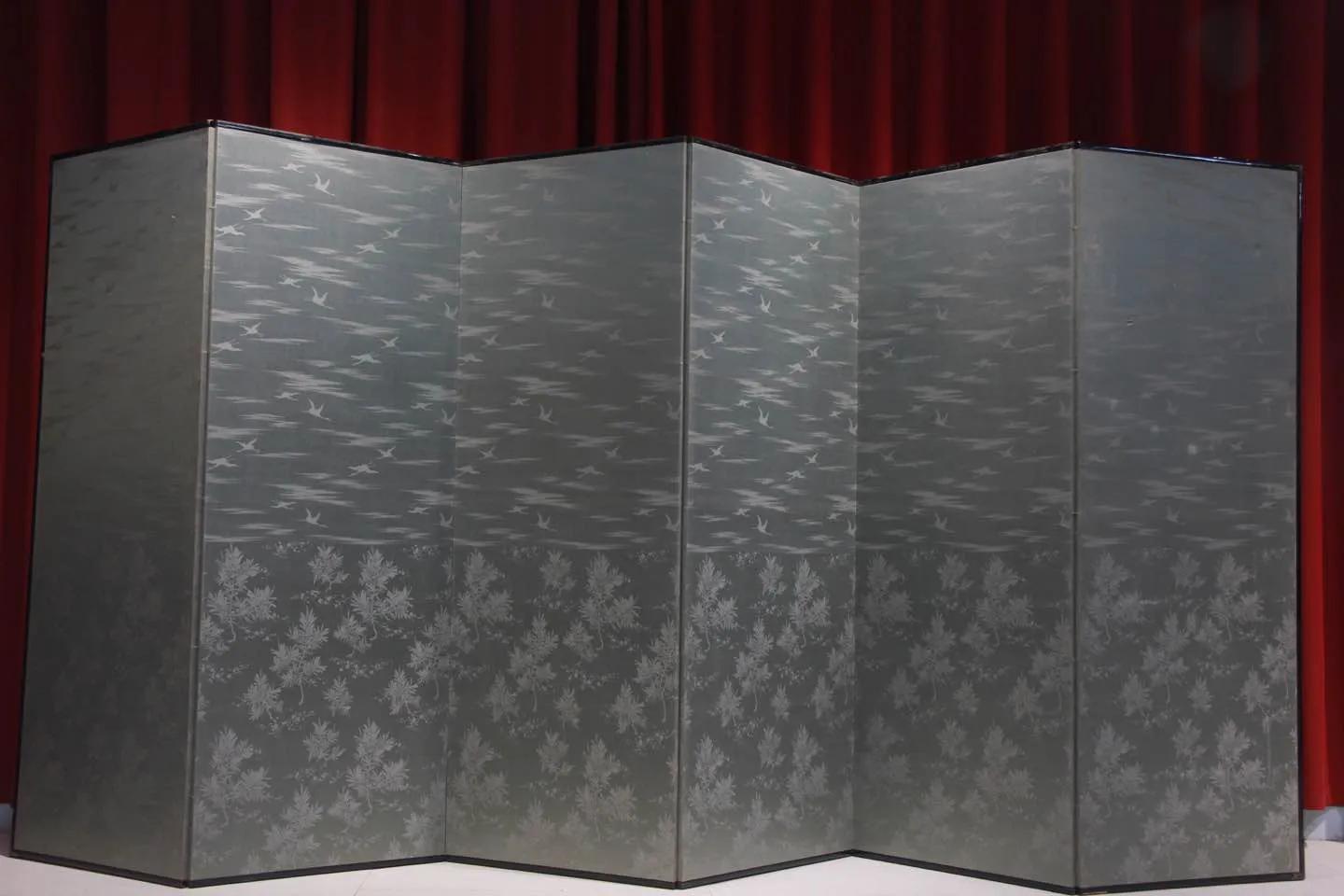 Gold Leaf Screens in Pairs - iNEWS