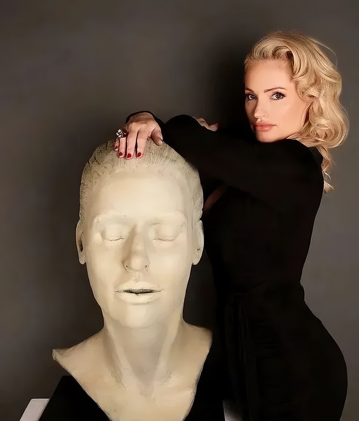 american sculptor stewart - iNEWS