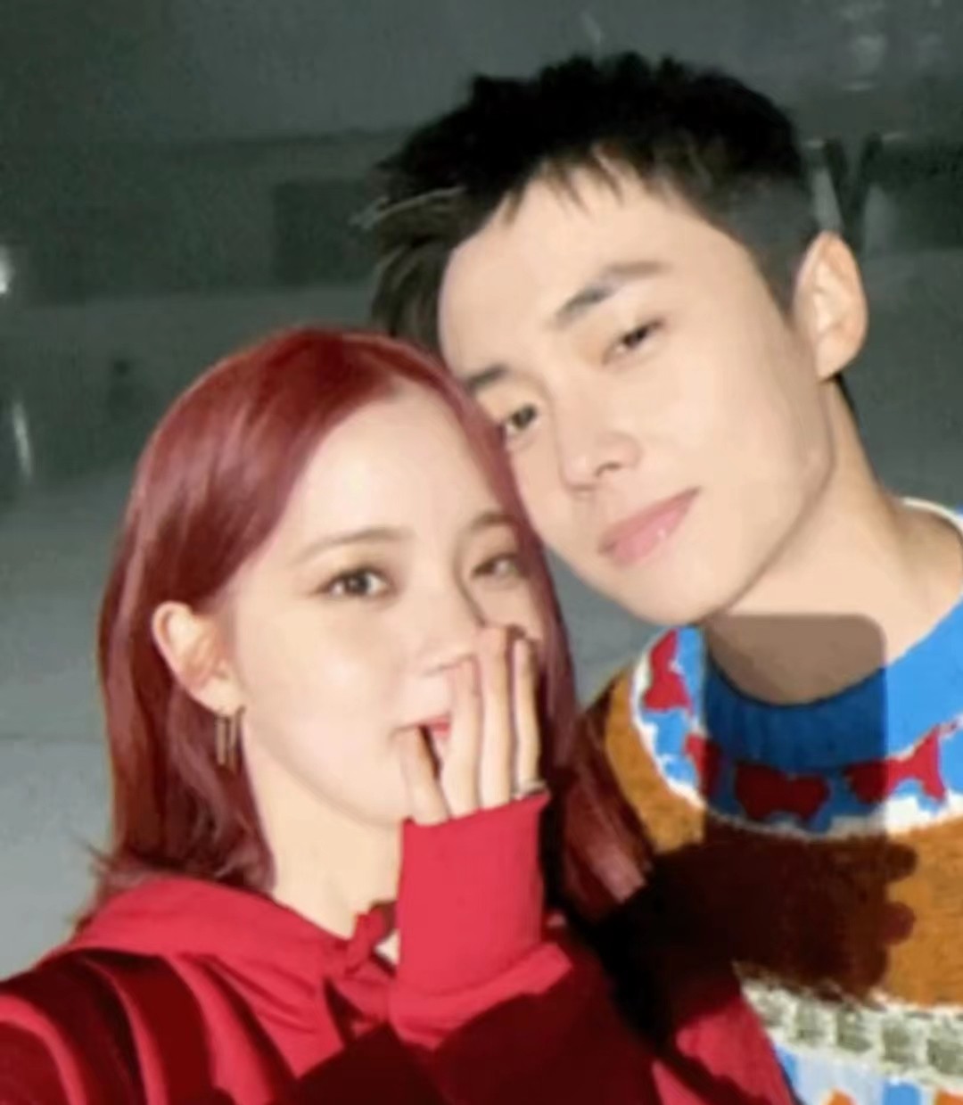 Ouyang Nana's suspected relationship was exposed, the two have lived together, and the man was ...