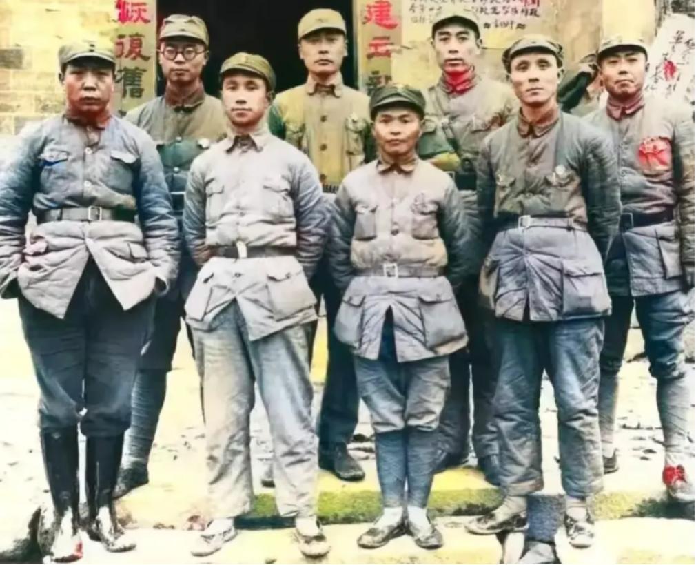 Zhang Yunyi is far older than Chen Yi, why is the commander of the New ...