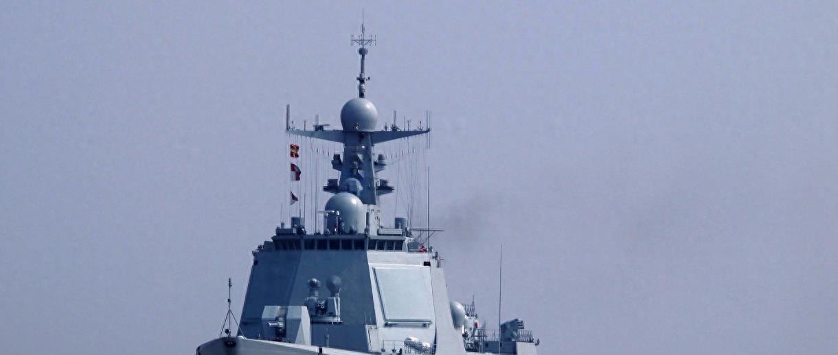 How does the Type 052d destroyer play multiple roles in a complex and ever-changing naval battle ...