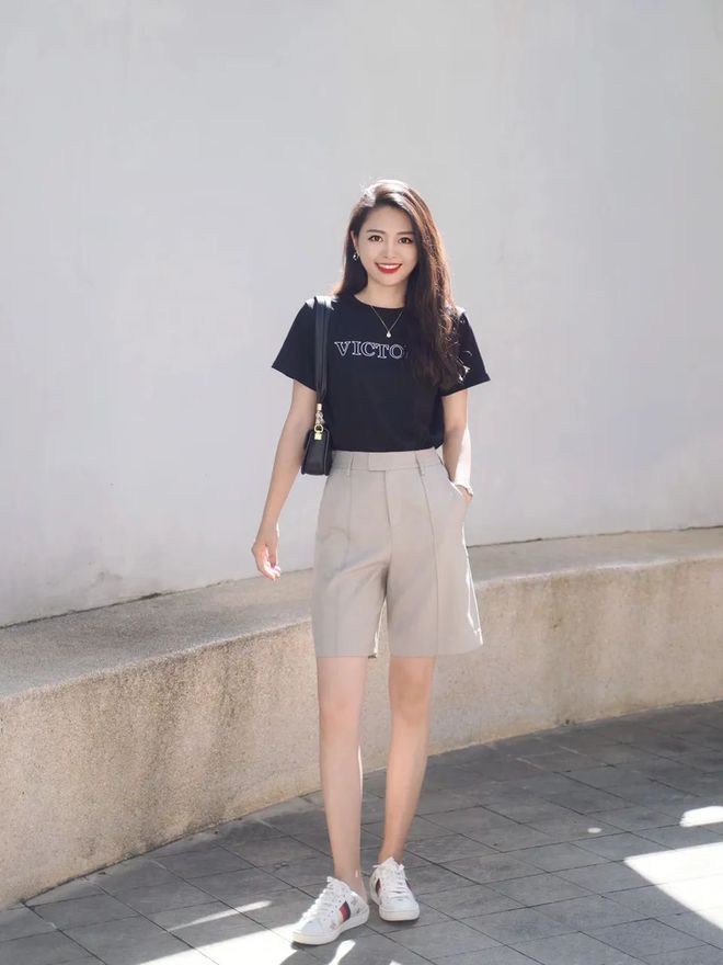 The 10 best-looking T-shirts this year, versatile and advanced - iNEWS