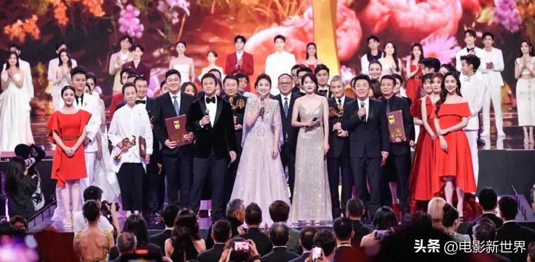 Golden Rooster Lifetime Achievement Award - iNEWS