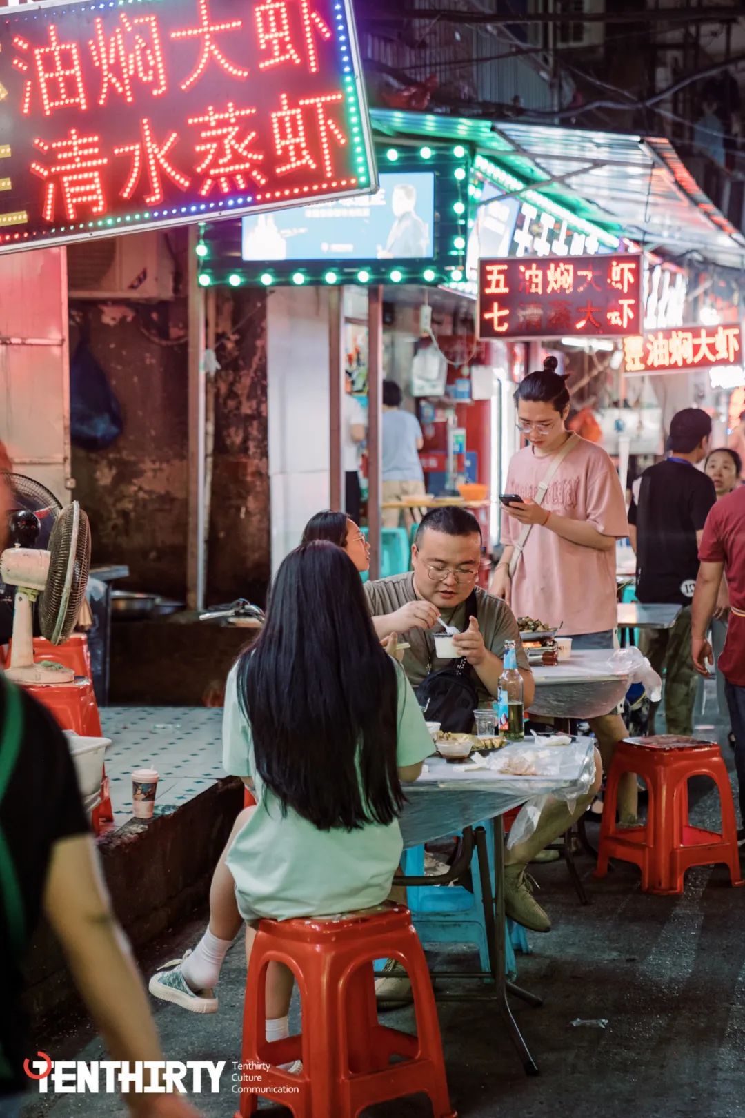 Wuhan Changdi Street after 6 o'clock, do not come alone - iNEWS