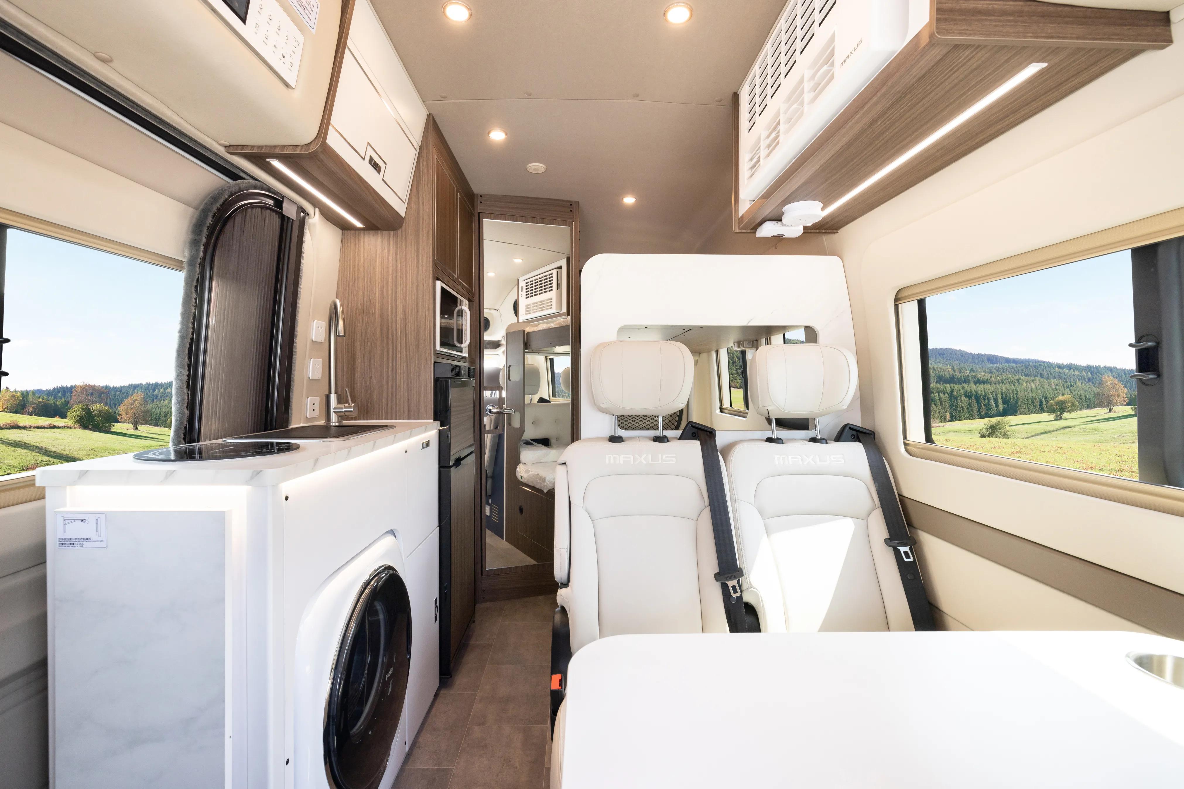 Go camping in an RV, meet the starry sky with Traveler V100 - iNEWS