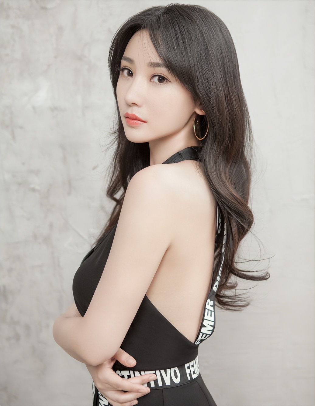 42-year-old Liu Yan dresses "concerning the past and disregarding the future". When asked about ...