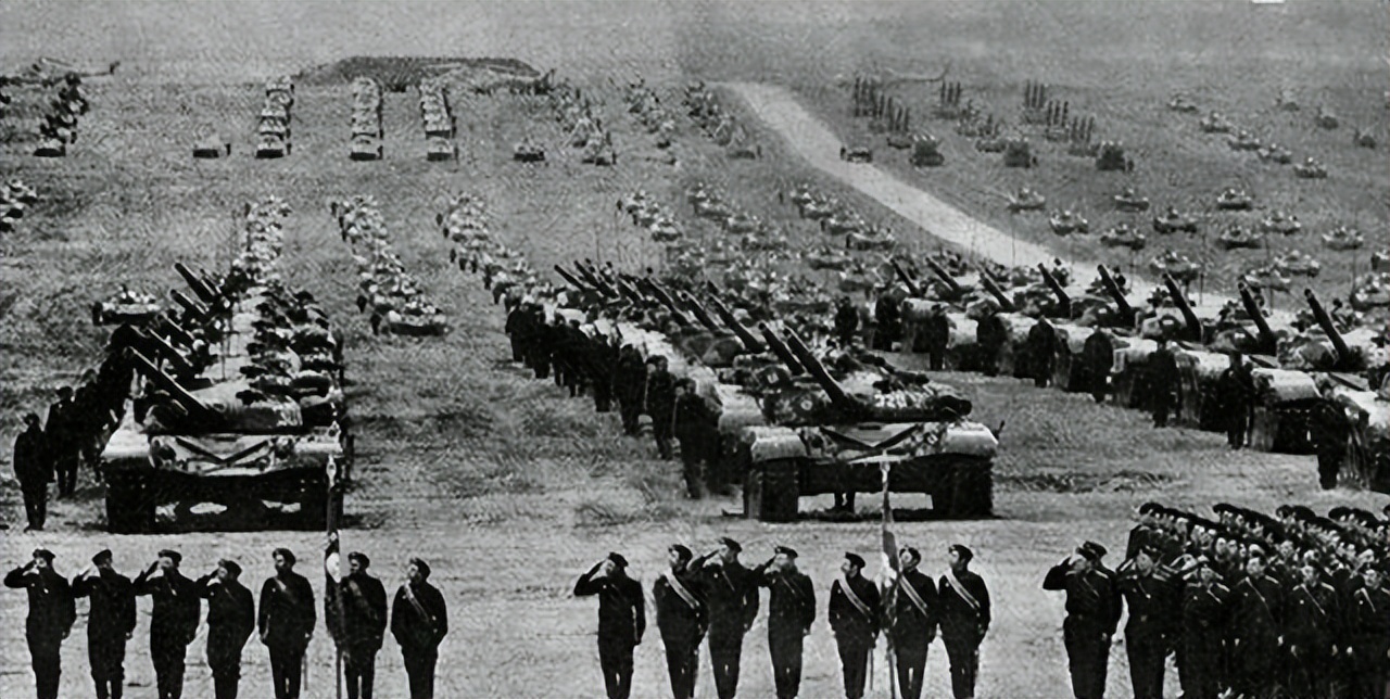 The Cold War: A study of the US-Soviet standoff, the nuclear race, and ...