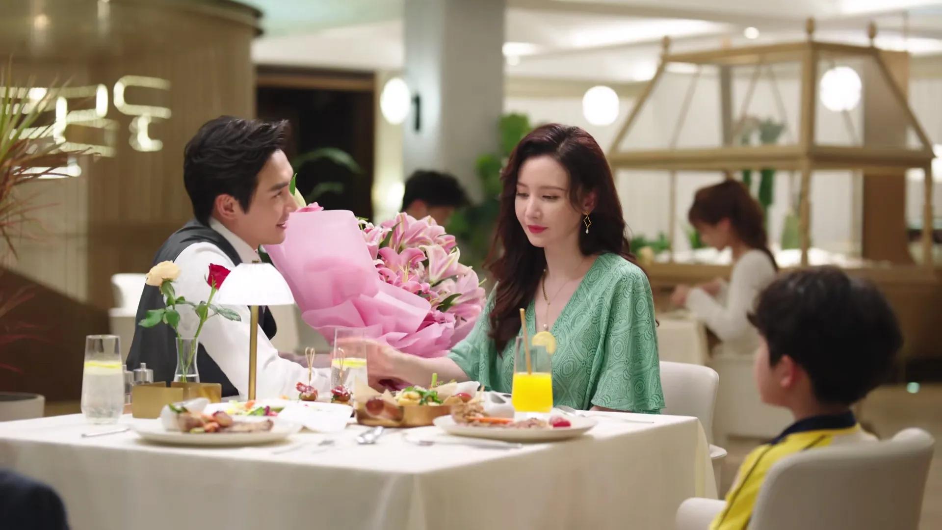 She shines, I like this couple the most - iNEWS