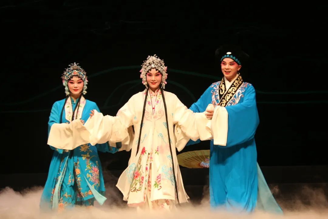 Relive the classics!Central Plains Culture Stage - Henan Opera "The ...