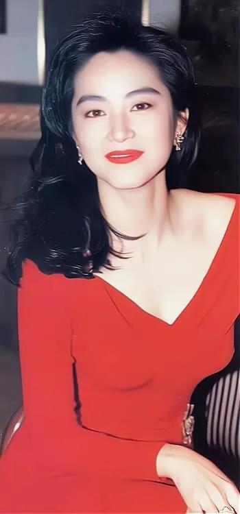 Look how beautiful Lin Qingxia was when she was young - iNEWS