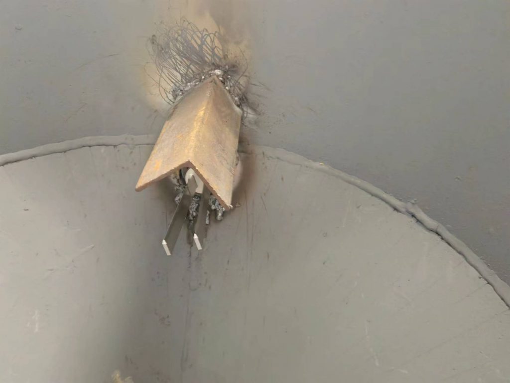 Design of protective baffle for material level switch - iNEWS