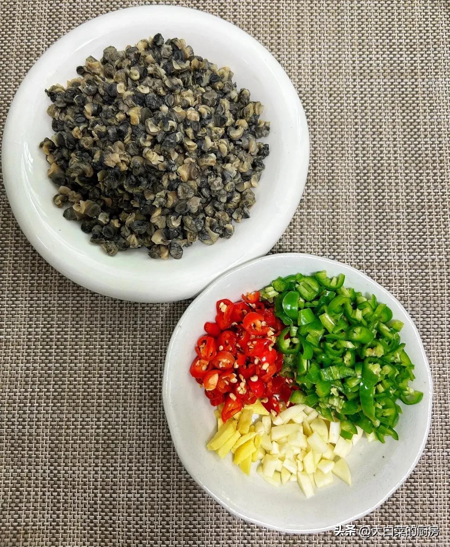 spring! The most greedy thing is a bowl of spicy snail meat. The moment ...