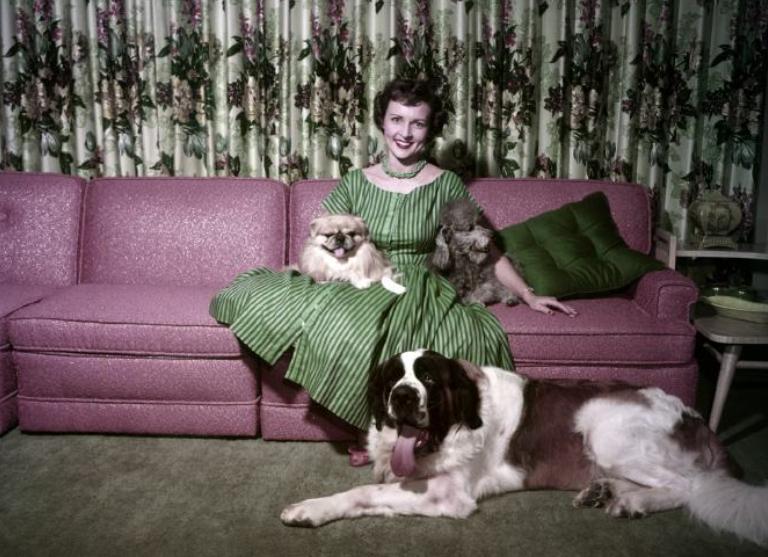 Legendary actor Betty White passed away at home!At the age of 99, he ...