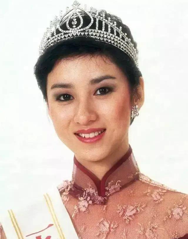 Both are Hong Kong sister beauty pageant champions. What is the ...