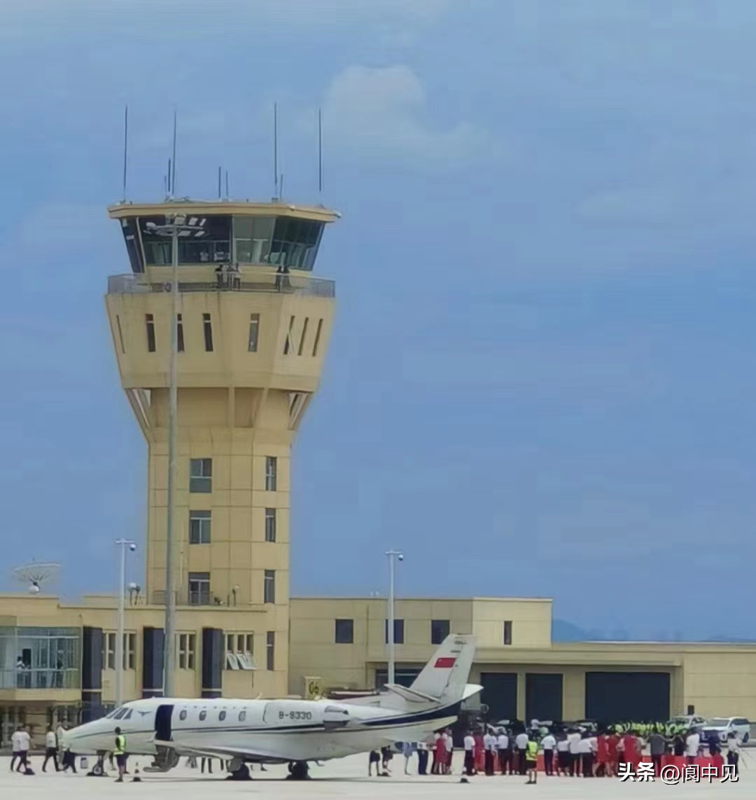 Langzhong Ancient City Airport welcomes its “first flight”! - iNEWS