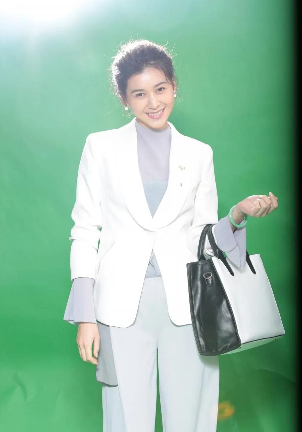 Actor Huang Haibing, met a wife while filming, married for 8 years and ...