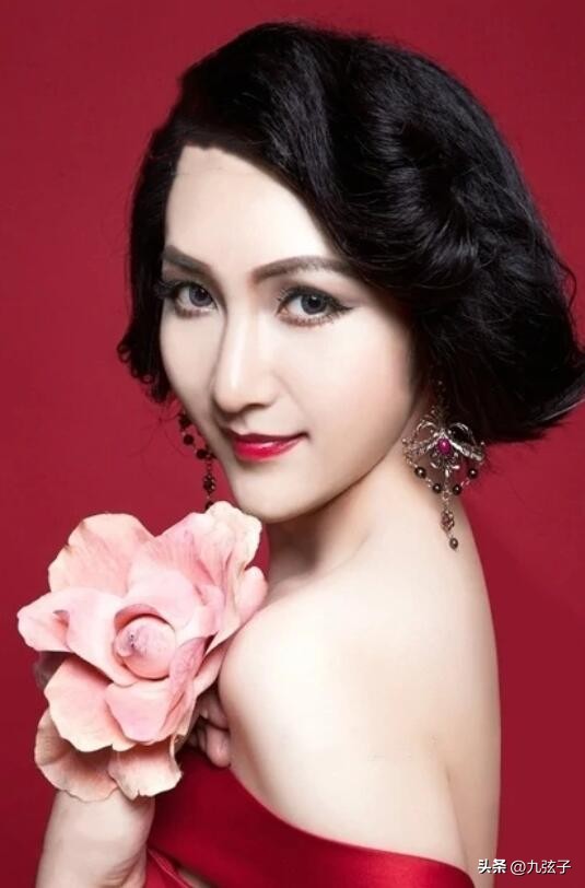 17 years ago, Liu Ting went to school with his mother and moved China ...