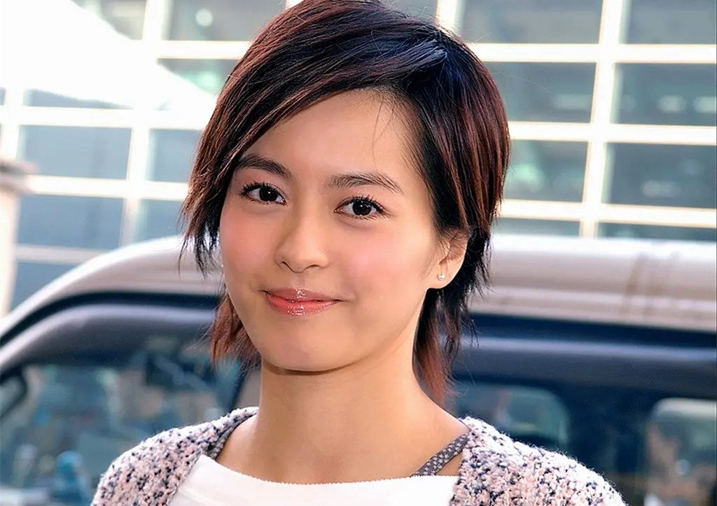 Gigi Leung finally returned to Hong Kong!The foreign husband jumped ...