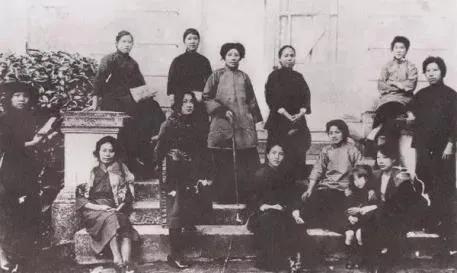 Xiang Jingyu: Pioneer of the Chinese Women's Movement, Martyrdom at the age of 33 - iNEWS