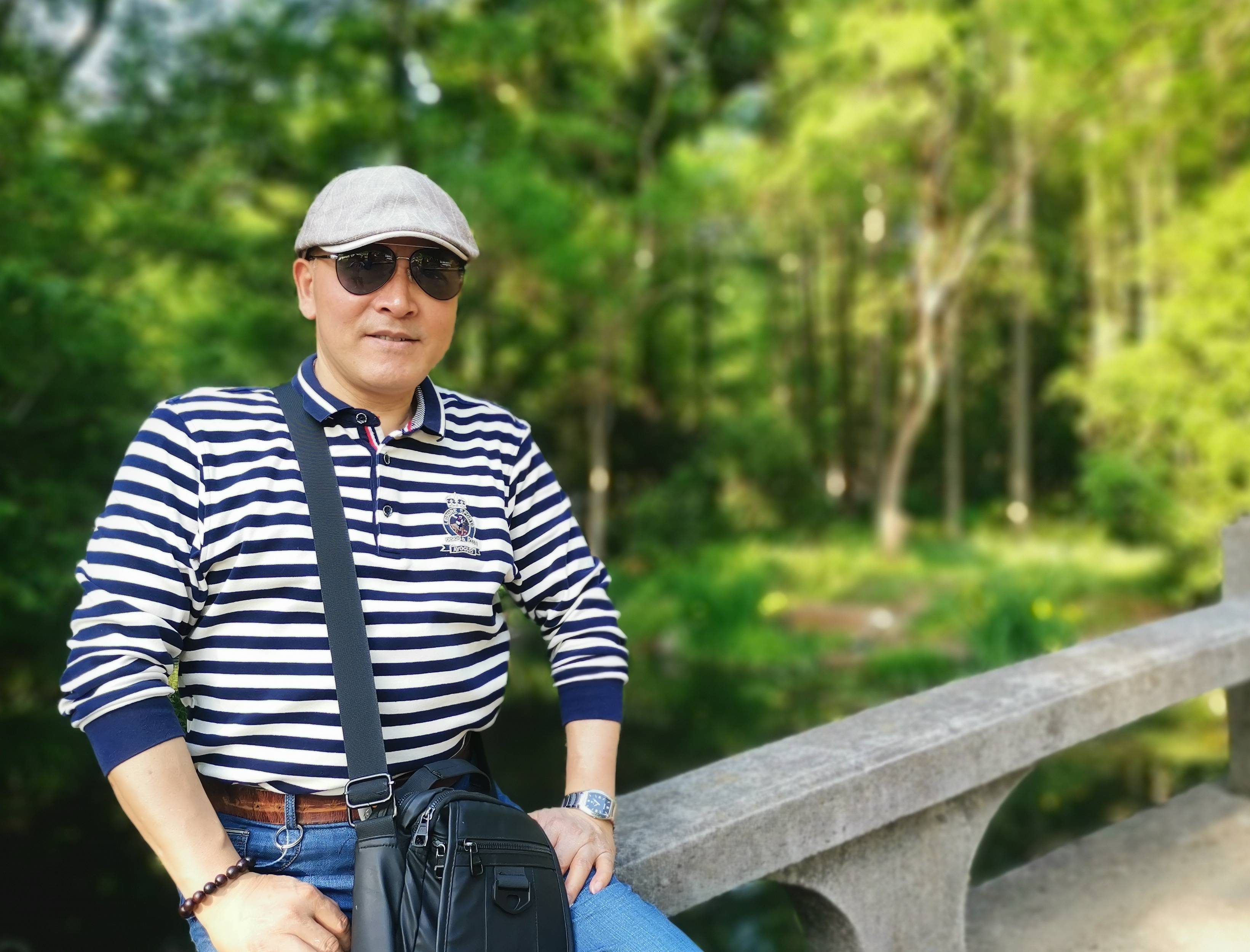 Appreciation of Wu Sheng's oil painting "Scent of Books" series (6 ...