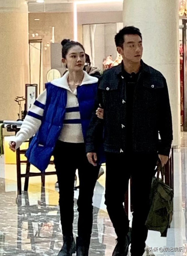 Getting ready for a wedding?Zheng Kai and Miao Miao appeared in the wedding city, Miao Miao ...