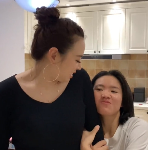 Li Leyou was caught stealing hot sticks and betrayed his brother and then took money to "bribe ...