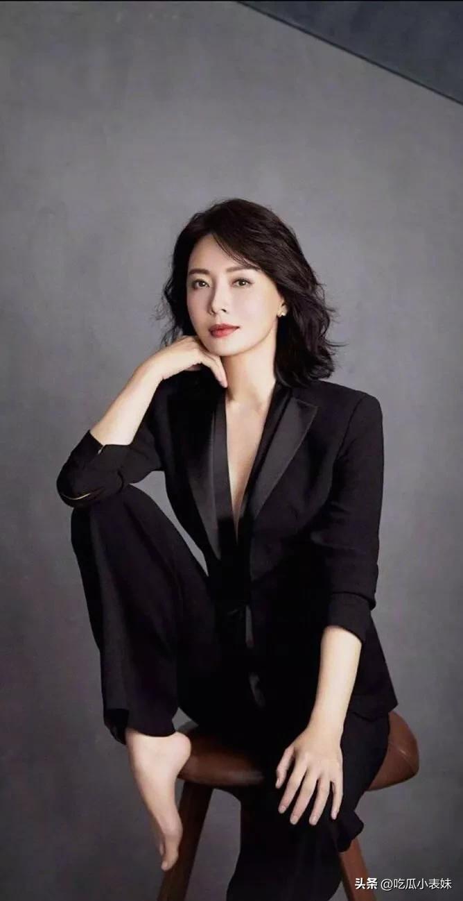 Chen Shu, full of charm, elegant temperament - iNEWS