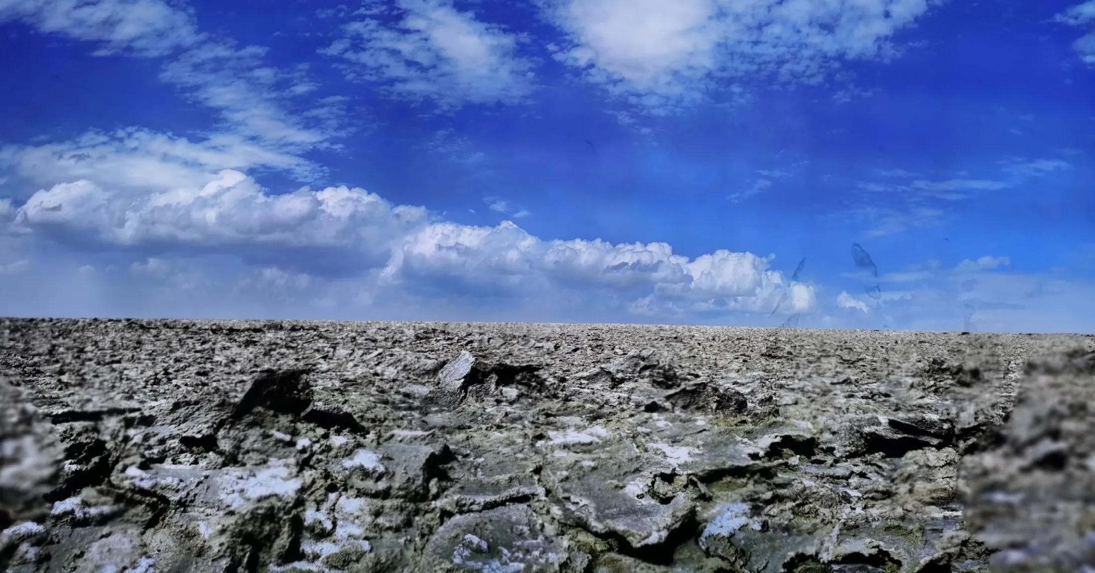Xinjiang section of "The Great Wall" - iNEWS