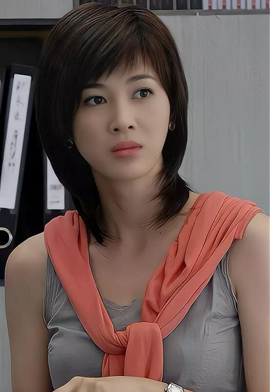 Tong Lei's face is so beautiful - iNEWS