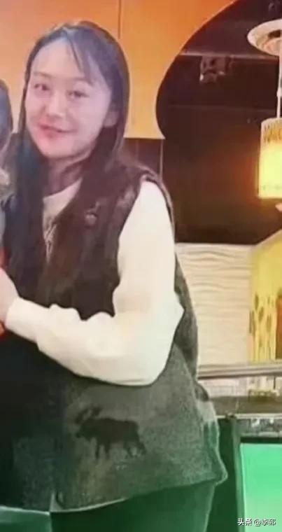 A recent photo of Zheng Shuang's haggardness was exposed, with obvious ...