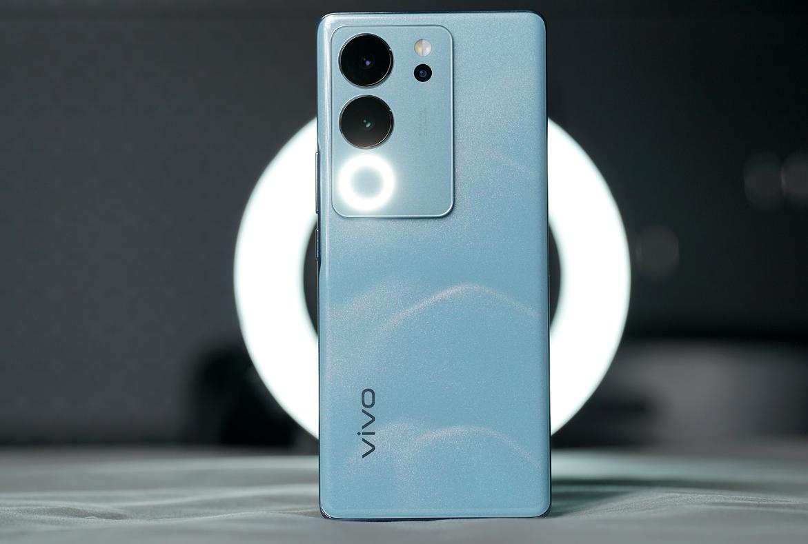 Currently recognized as the best four camera phones for taking pictures ...