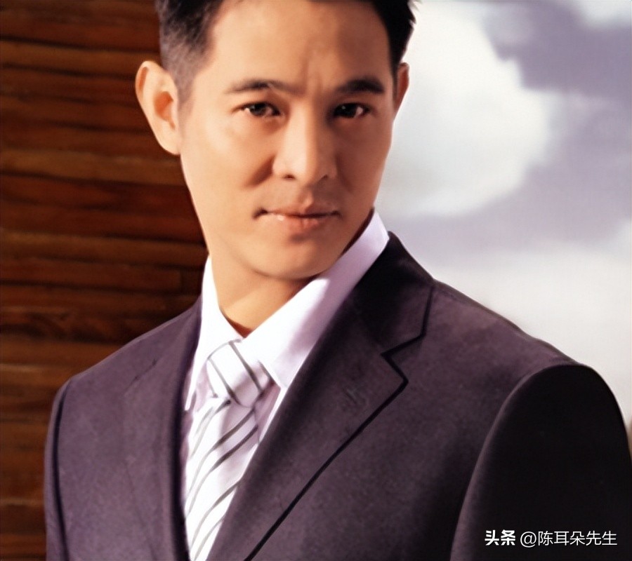 Yu Rongguang: I wore a suit, and I passed 6 strokes with Jet Li, and his kung fu was better than ...