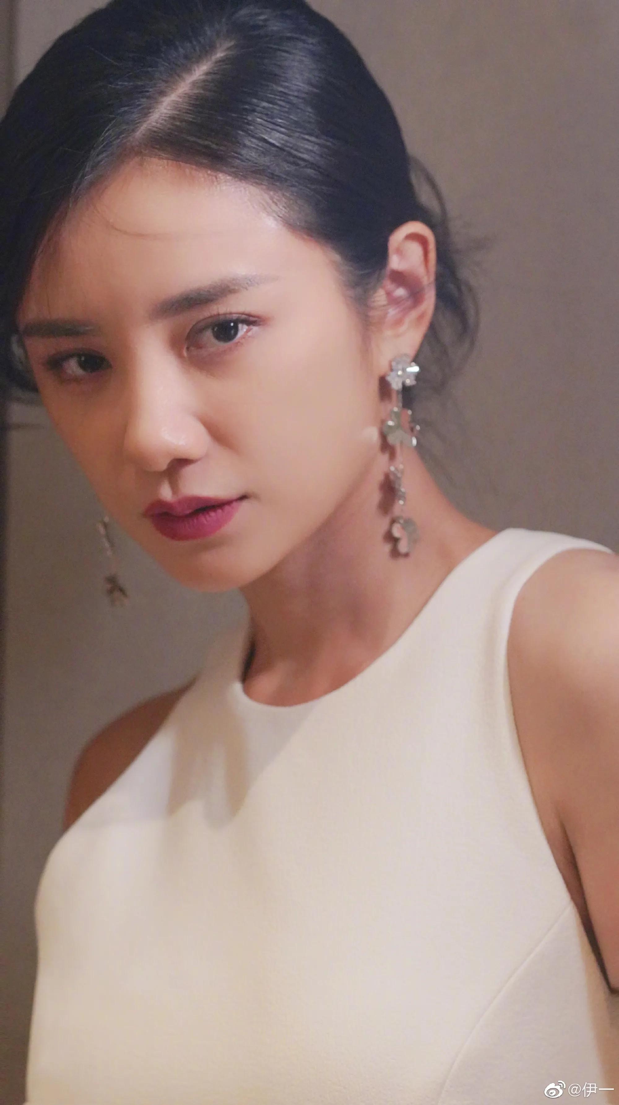 Yiyi beautiful picture - iMedia