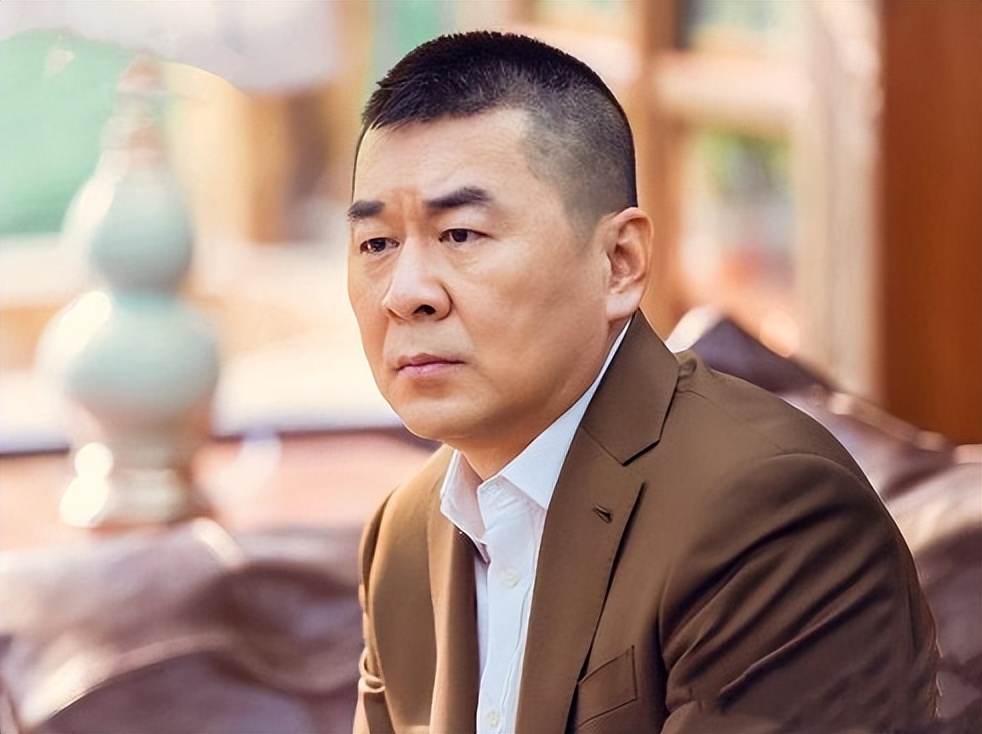 Actor Wu Yue: Abandoned by Chen Jianbin, 51 years old, unmarried and infertile, I have a regular ...