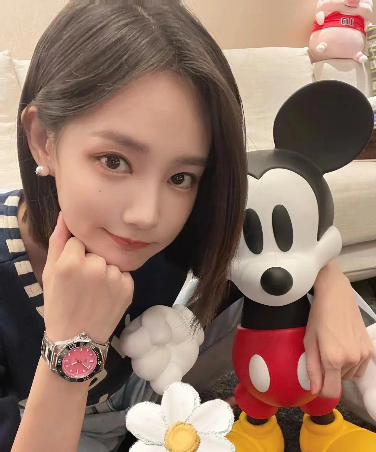 Li Yitong is popular as a supporting actress, you don't know, she is ...