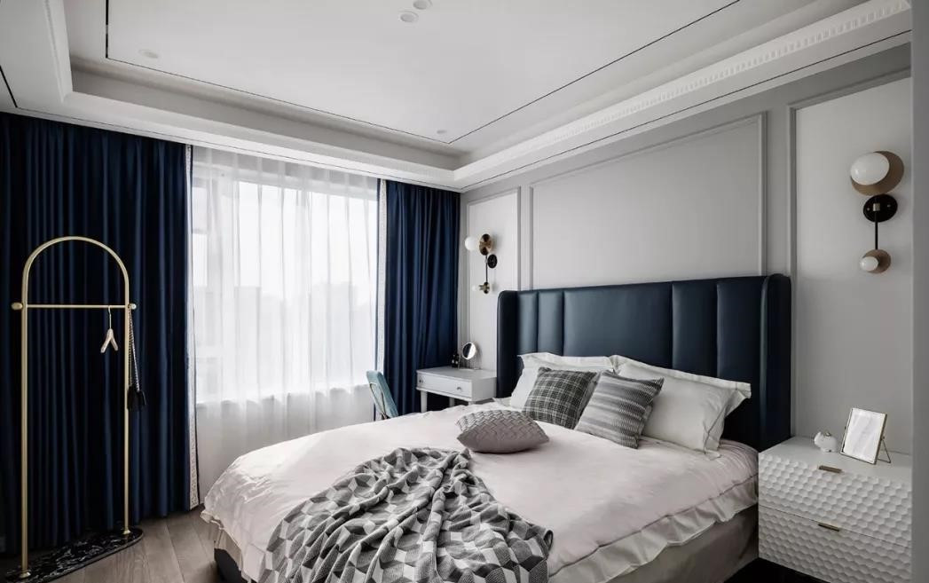 89 square meters reveal elegance in simplicity, and classic blue shapes ...