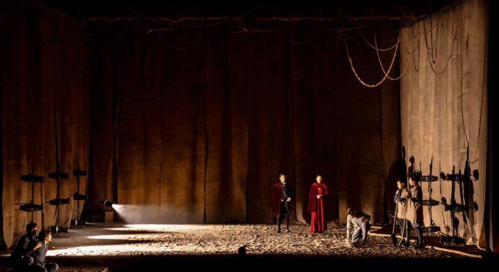 Hamlet's Plot Overview, Thematic Analysis, Dramatic Elements - iMedia