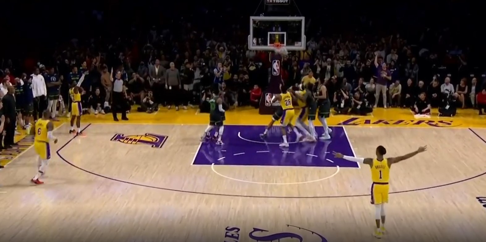 The Lakers vs Timberwolves beat the Timberwolves 108-102 in overtime ...