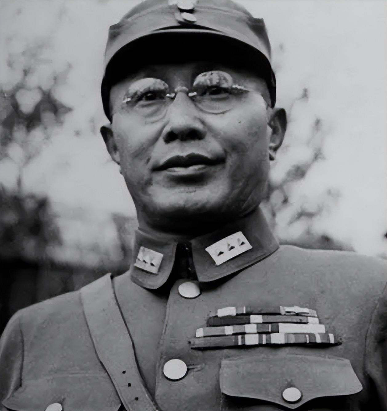 Zhang Fakui became an army commander at the age of 30, and there are 5 ...