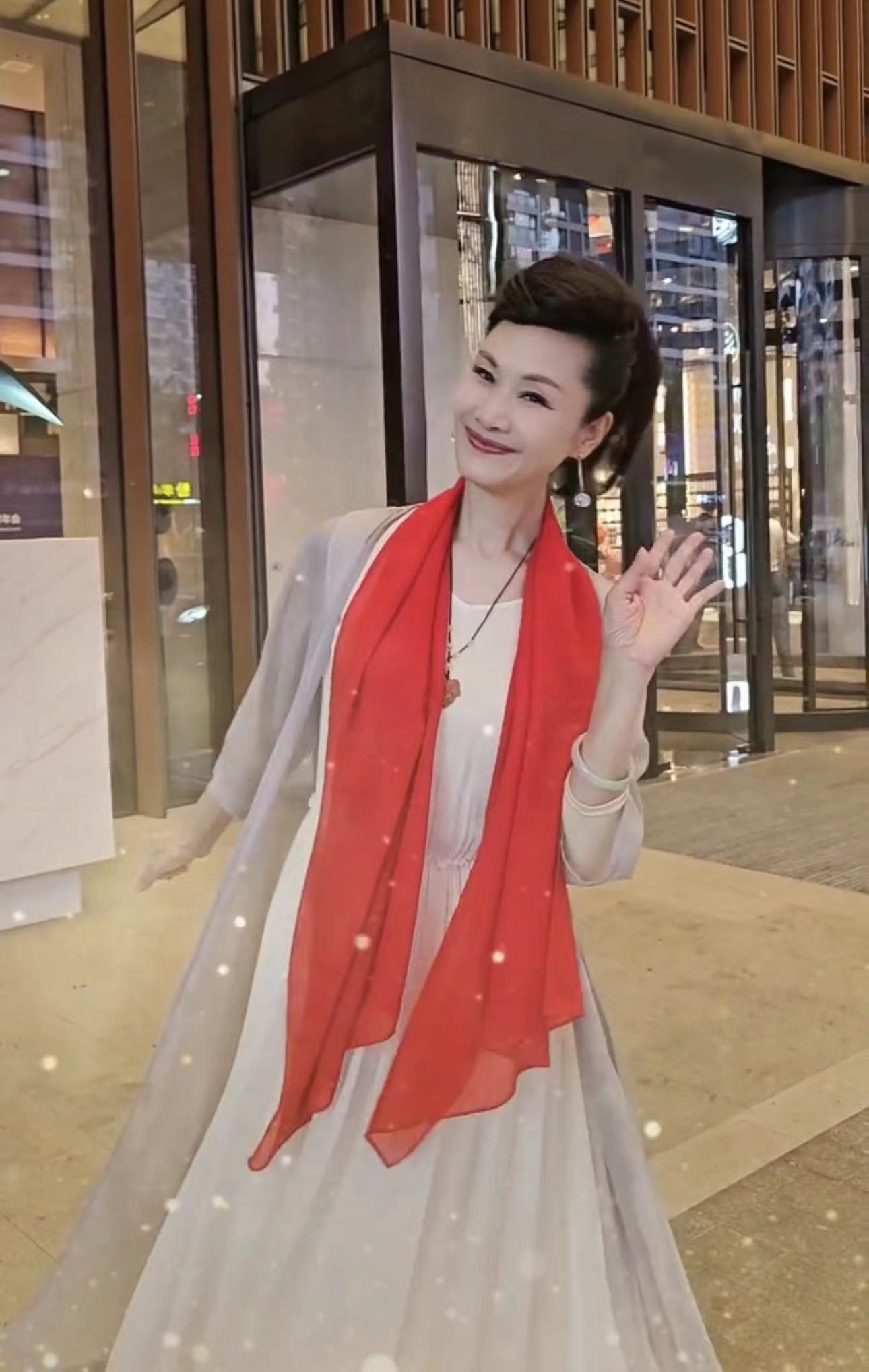 Yu Wenhua and her husband Han Xiu love each other! The man is fat and ...