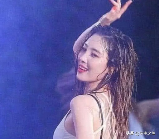 The long legs on the stage, the photos are very beautiful, netizens ...