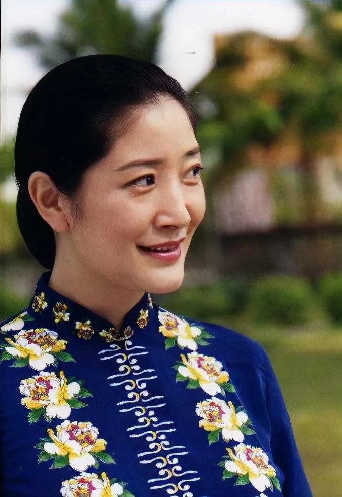 National first-class actor Wang Yajun and her doormat husband - iNEWS