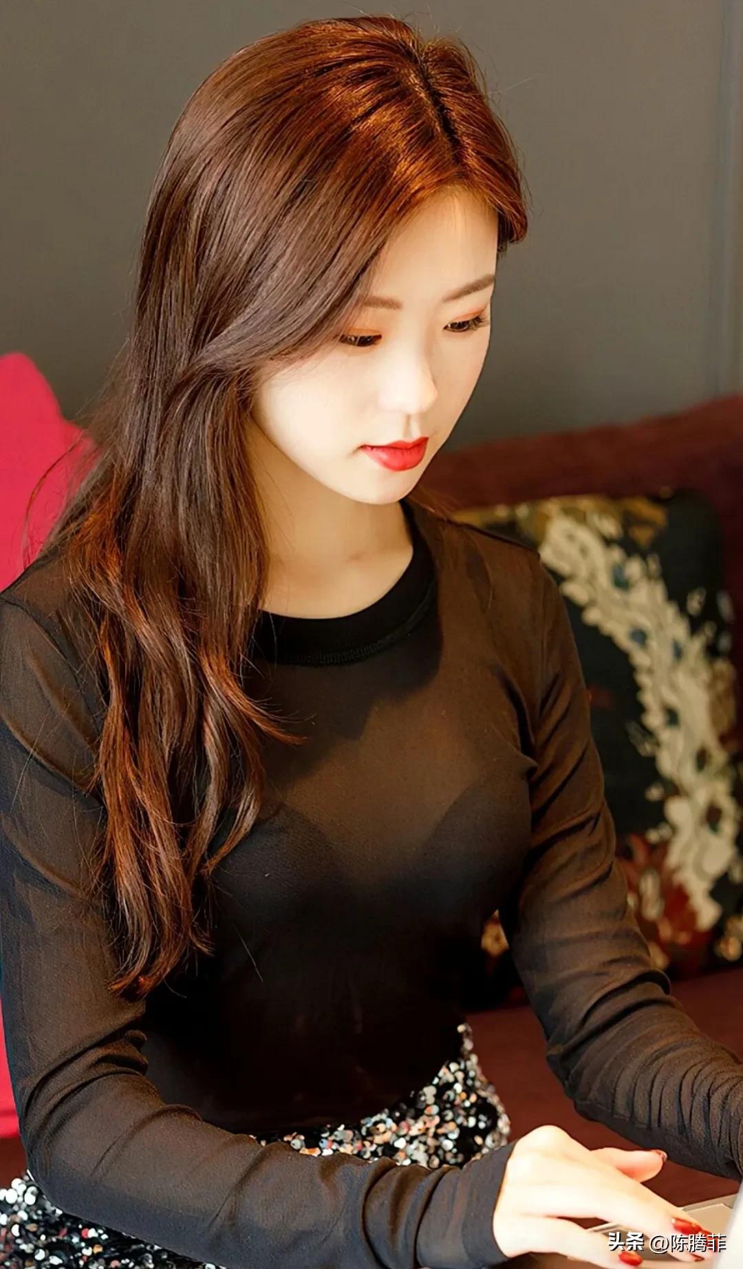 Yang Ziyan has a proud figure, sexy and charming - iMedia