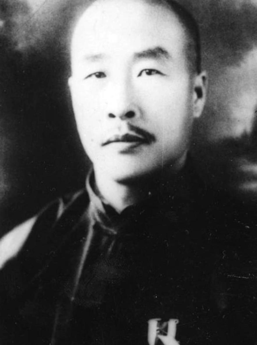 Han Fuju said: I went back to change my shoes, and the moment I turned ...