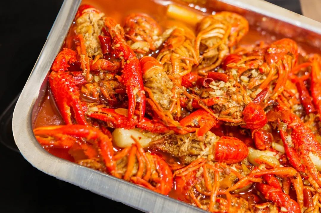 These lazy crayfish recipes for family food are spicy, delicious, spicy ...