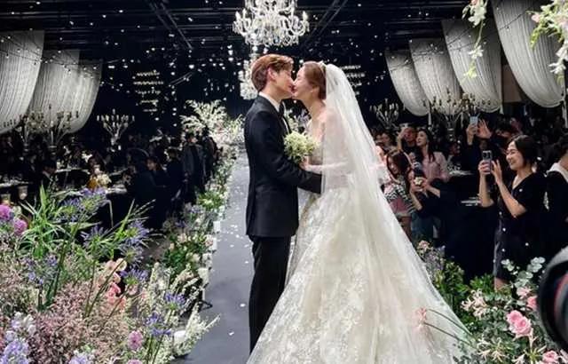 SE7EN kisses Lee Da Hae affectionately! BIGBANG and SJ members were ...