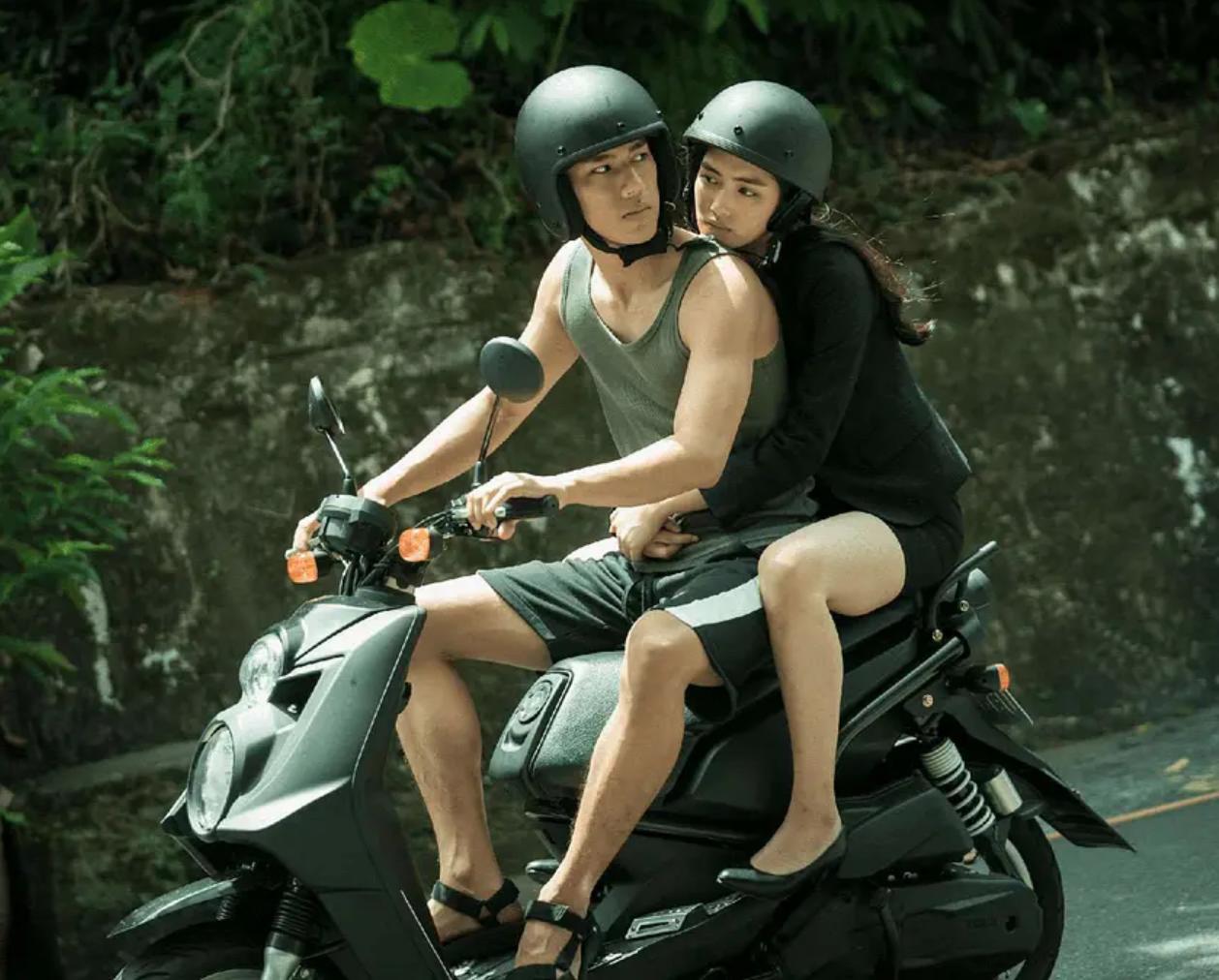 The audience has been waiting for two years!The domestic zombie action ...