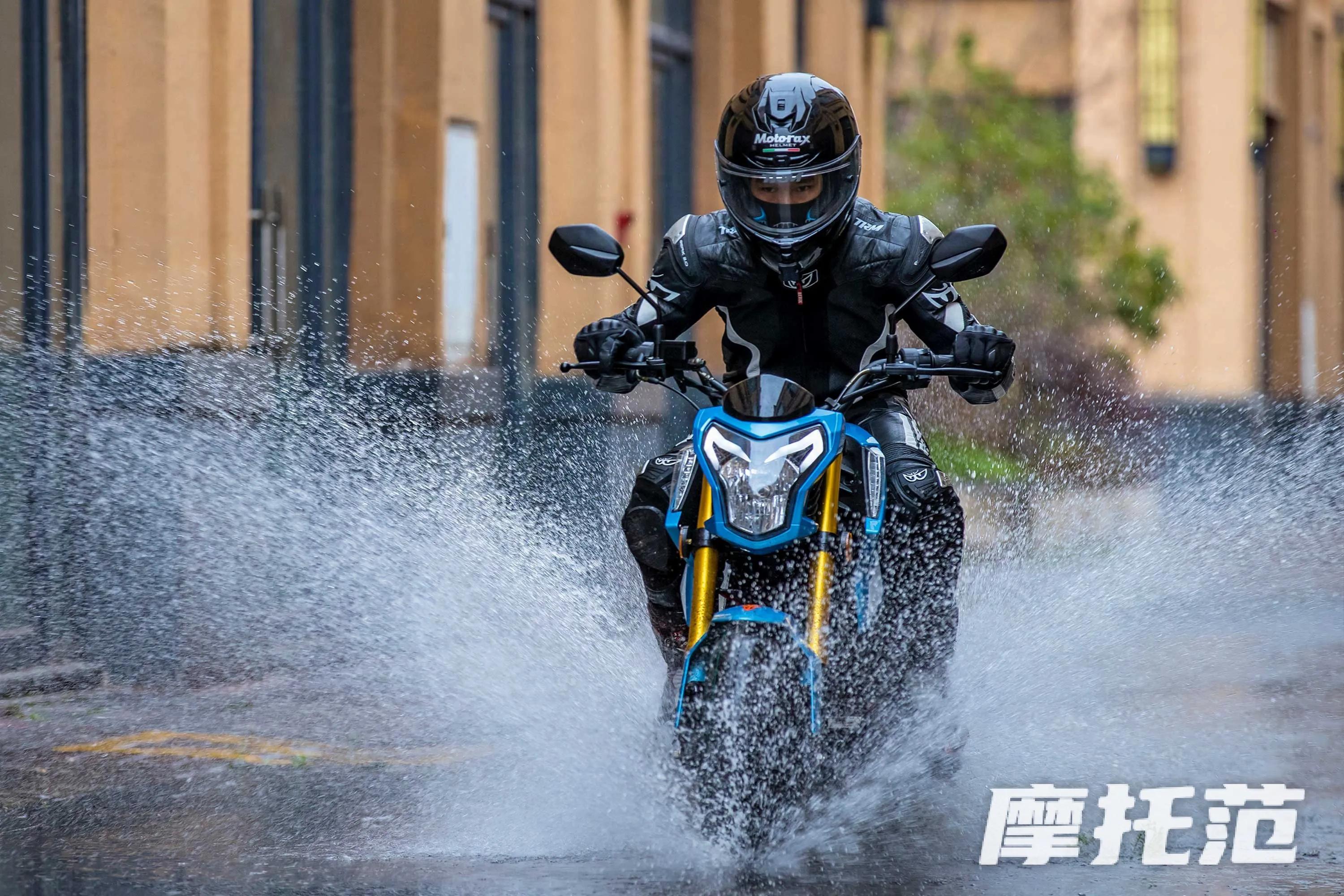 Mini is right! Small steel locomotive: Lifan KP150Mini - iMedia