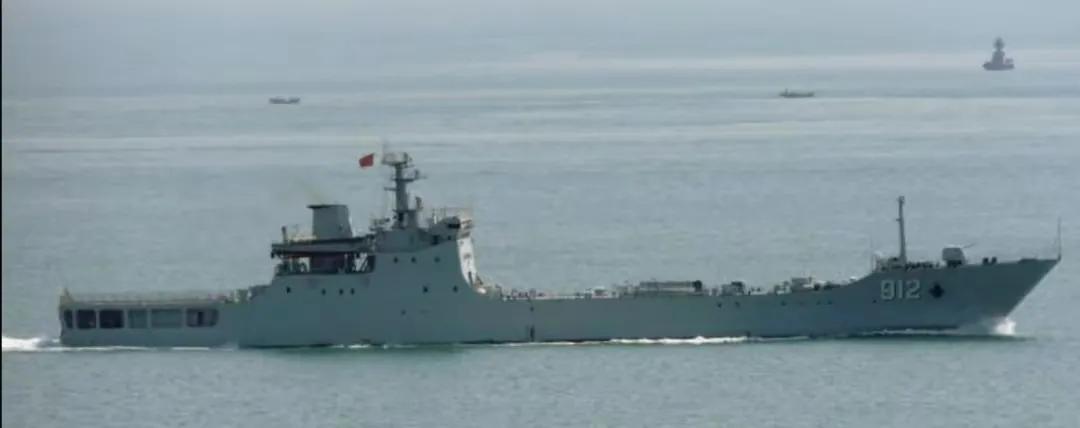 The "Northern Lone Wolf" warship of the Chinese Navy: 2 drives, 2 ...